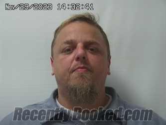 Recent Booking / Mugshot for WILLIAM KINCADE in Madison County, Ohio