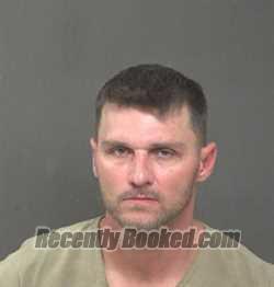 Recent Booking / Mugshot for ERIC MATTHEW WOLFE in Muskingum County, Ohio