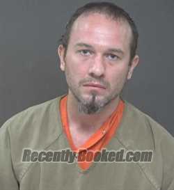 Recent Booking / Mugshot for LEVI DANIEL CAPLINGER in Muskingum County ...