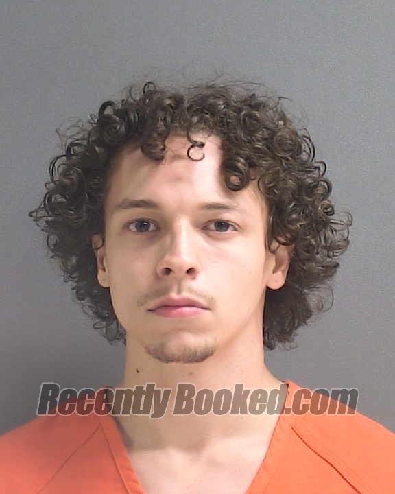 Recent Booking / Mugshot for ELIJAH D ROMAN in Volusia County, Florida