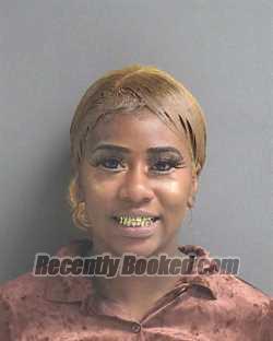 Recent Booking / Mugshot for ARTISHA Q HOLLOWAY in Volusia County, Florida