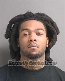 Recent Booking / Mugshot for TRAVION L DIXON in Volusia County, Florida