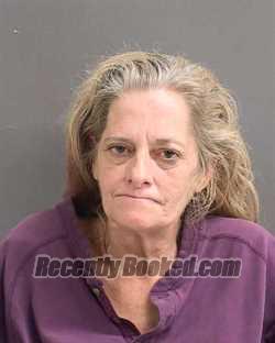 Recent Booking / Mugshot for KELLY SUE LYNCH in Volusia County, Florida
