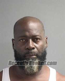 Recent Booking / Mugshot for CALVIN BANARD BELL in Volusia County, Florida