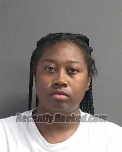 Recent Booking / Mugshot for TIANDRA SAVION DENISE BURNS in Volusia ...