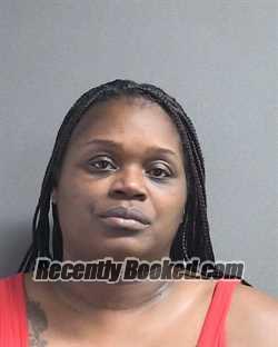 Recent Booking / Mugshot for JAQUEDIA M JONES in Volusia County, Florida