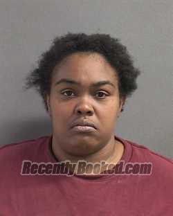 Recent Booking / Mugshot for QUASHAWNNA K SMITH in Volusia County, Florida
