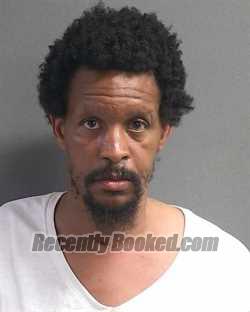 Recent Booking / Mugshot for MIKELANTOINE DOVEV AVERITT in Volusia ...