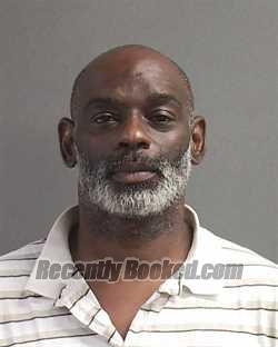 Recent Booking / Mugshot for RODERICK DEVON REYNOLDS in Volusia County ...