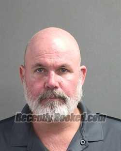 Recent Booking / Mugshot for MATTHEW JAMES VEDDER in Volusia County ...
