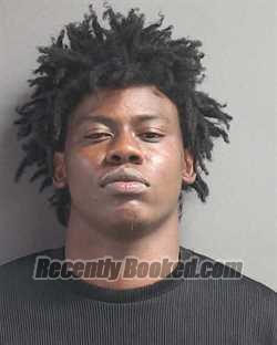 Recent Booking / Mugshot for TREYVON DA'SHAUN THOMPSON in Volusia County, Florida