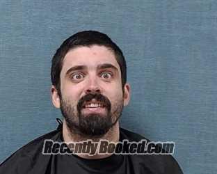Recent Booking / Mugshot for JOHN ANDREW MOLYNEUX in Stark County, Ohio