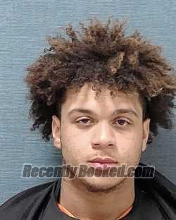 Recent Booking / Mugshot for ANDRE DUPREE JONES in Stark County, Ohio