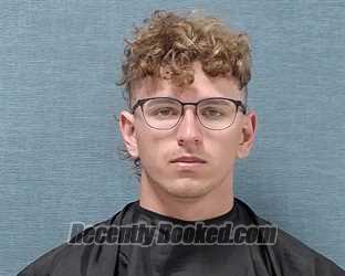 Recent Booking / Mugshot for HUNTER DANIEL PATTON in Stark County, Ohio