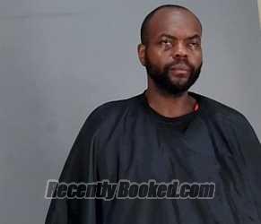 Recent Booking / Mugshot for RAPHAEL LAWRENCE HOWARD in Summit County, Ohio