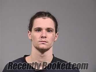 Recent Booking / Mugshot for PAUL MATTHEW Jr REEVES in Trumbull County ...