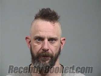 Recent Booking / Mugshot for NATHAN ADAM DONAHUE in Trumbull County, Ohio