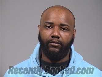Recent Booking / Mugshot for RONELLE MICHAEL RANDOLPH in Trumbull ...