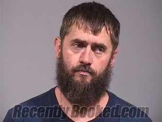Recent Booking / Mugshot for CHARLES RAYMOND WALLACE in Trumbull County ...