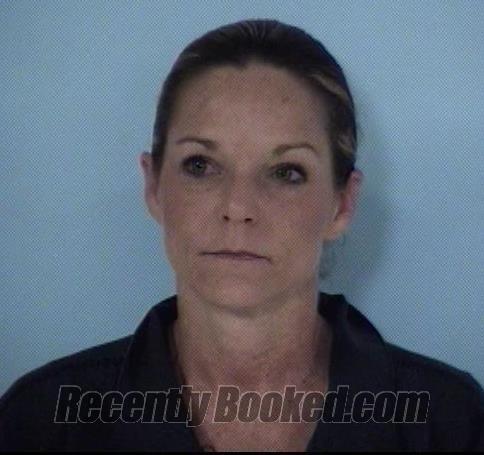 Recent Booking / Mugshot for JACQUETTA NICOLE LOWRY in Walton County ...