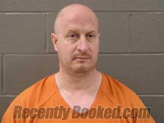 Recent Booking / Mugshot for MATTHEW E SMITH in Wood County, Ohio