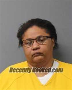 Recent Booking / Mugshot for MAE-LING MICHELLE DESHIELDS in Berks ...