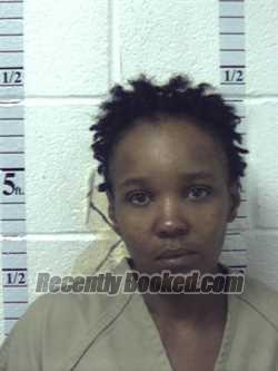Recent Booking / Mugshot for SHAKISHA RAYMELLE THOMPSON in Dauphin ...