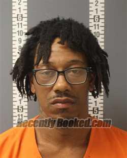Recent Booking / Mugshot for WADE ROUSSAW in Dauphin County, Pennsylvania