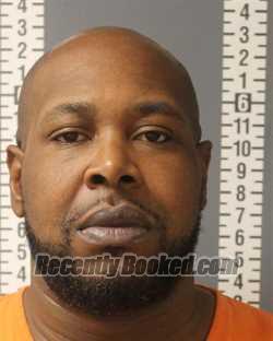 Recent Booking / Mugshot for TAVON C SHAW in Dauphin County, Pennsylvania