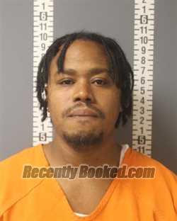 Recent Booking / Mugshot for MAURICE TYRELLE DANTZLER in Dauphin County ...