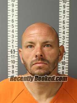 Recent Booking / Mugshot for DUSTIN EUGENE MILLER in Dauphin County ...
