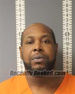 Recent Booking / Mugshot for TAVON C SHAW in Dauphin County, Pennsylvania
