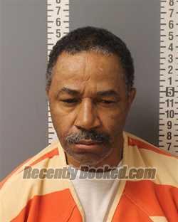 Recent Booking / Mugshot for TOYA EDWARD STUMP in Dauphin County ...