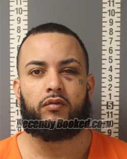 Recent Booking / Mugshot for CHRIS L GUZMAN in Dauphin County, Pennsylvania