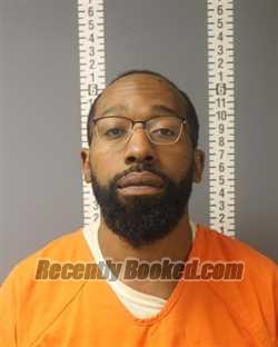 Recent Booking / Mugshot for KEVIN MAURICE EASTON in Dauphin County ...