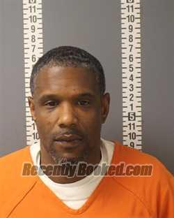 Recent Booking / Mugshot for KEITH ALBREN MARTIN in Dauphin County ...