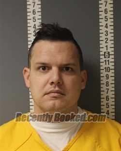 Recent Booking / Mugshot for JOHN MICHAEL MELLOTT in Dauphin County ...