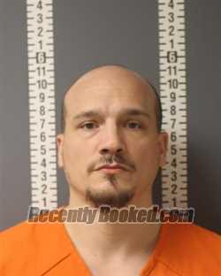 Recent Booking / Mugshot for TYLER ALLEN WILES in Dauphin County ...