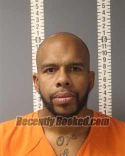Recent Booking / Mugshot for JOHNNY IRIZARRY in Dauphin County ...