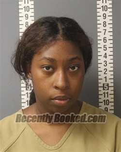 Recent Booking / Mugshot for JAHNAYAH BUTLER in Dauphin County ...