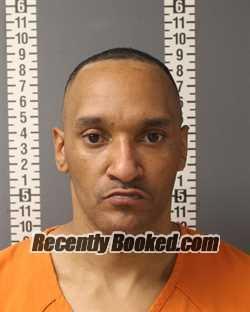 Recent Booking / Mugshot for COREY PHILLIP MCCRAY in Dauphin County ...