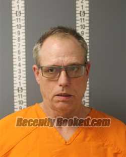 Recent Booking / Mugshot for ERIC SCOTT LEWIS in Dauphin County ...