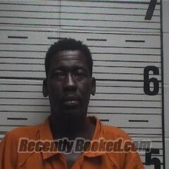 Recent Booking / Mugshot for TRAVIS DESHONE LEE in Autauga County, Alabama