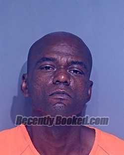 Recent Booking / Mugshot for DESHUN TERRELL BANKS in Baldwin County ...