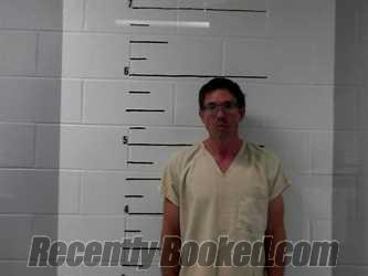 Recent Booking / Mugshot for Christopher Lawrence Traylor in Clay ...