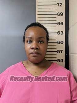 Recent Booking / Mugshot for TIFFANY NECHELLANN DRAUGH in Covington ...