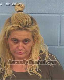 Recent Booking / Mugshot for JAMIE DIANE MARTIN in Etowah County, Alabama