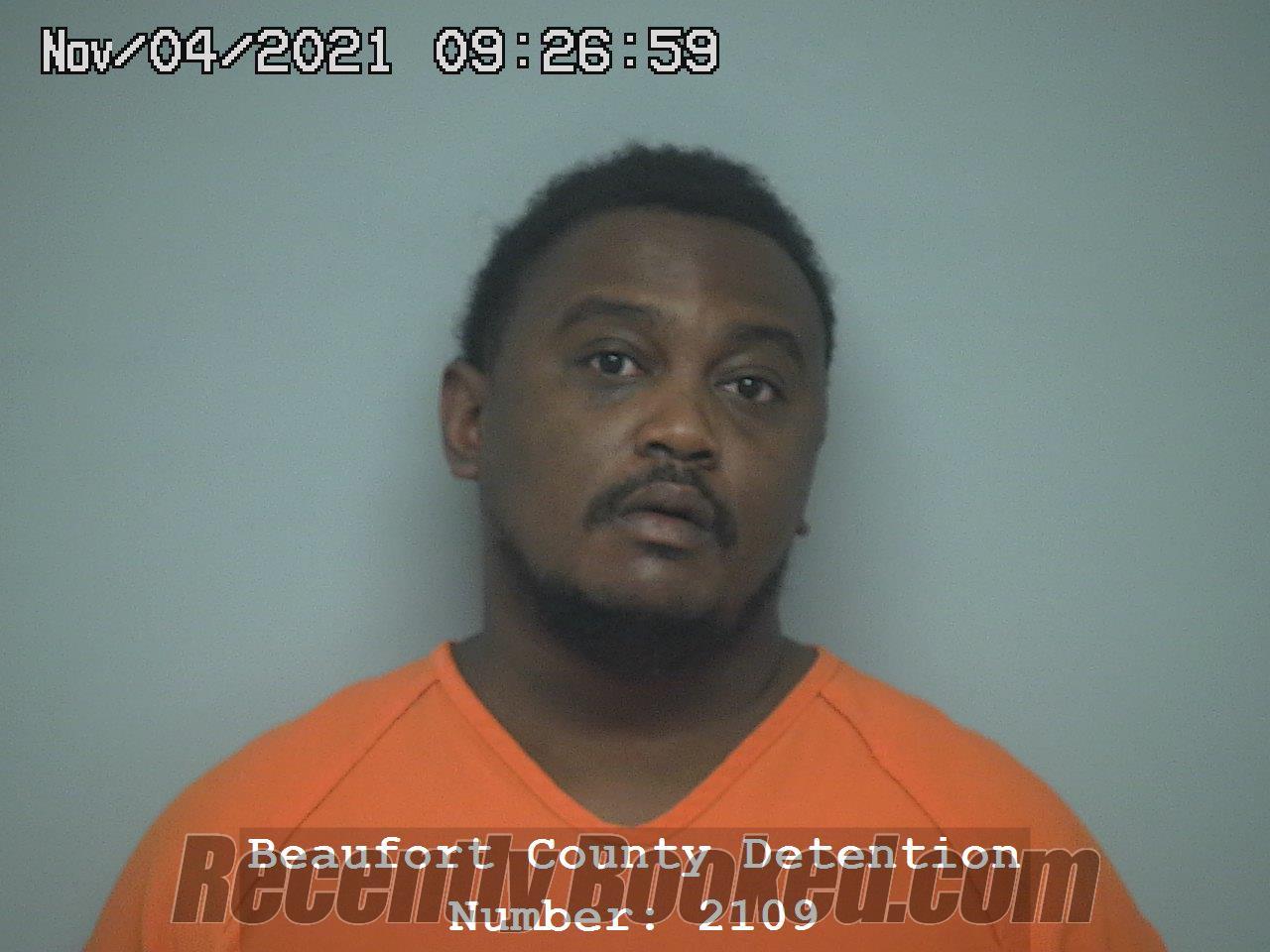 Recent Booking / Mugshot for DOMINIC JERMAINE FROST in Beaufort County ...