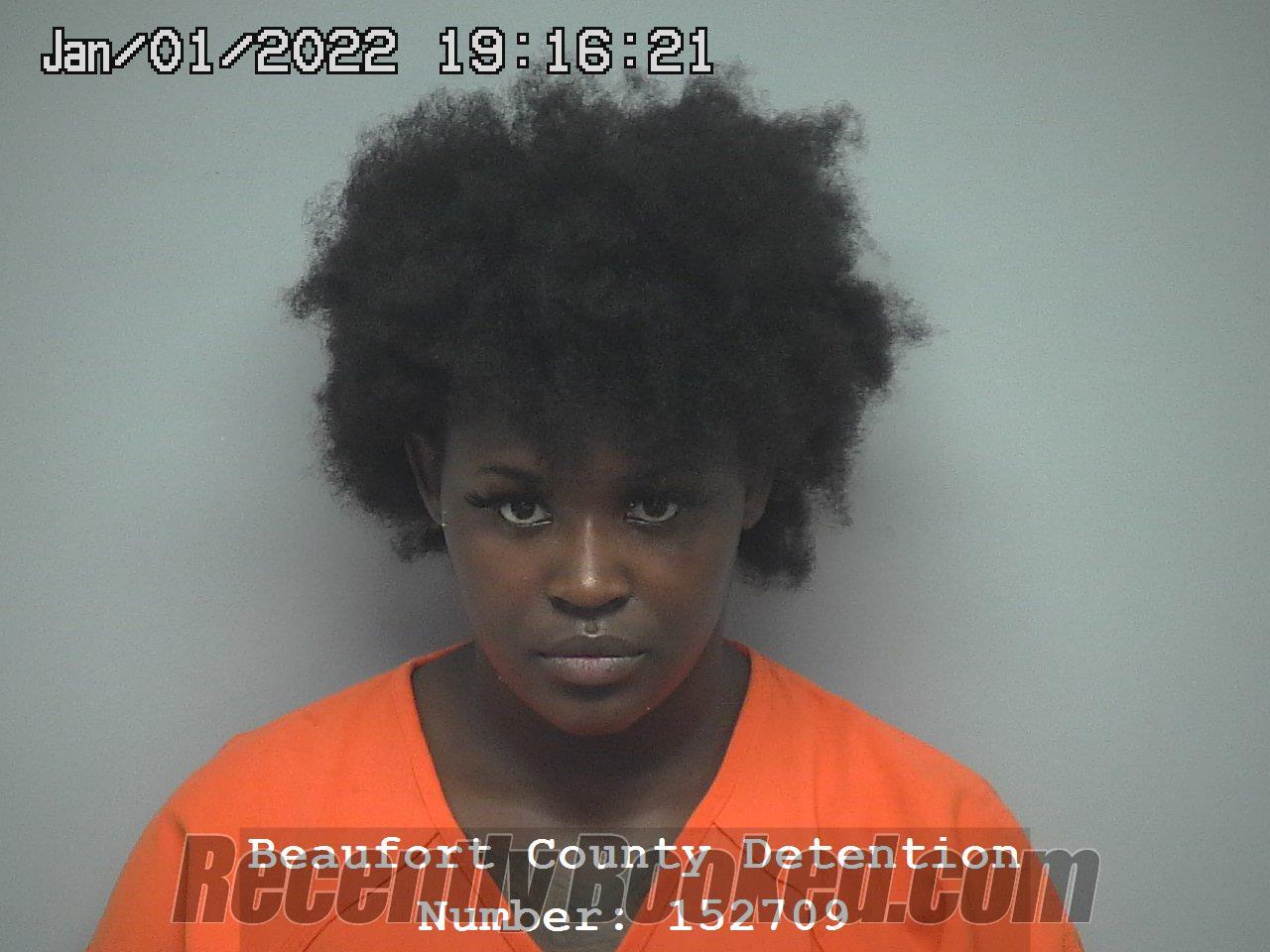 Recent Booking / Mugshot for MONIQUE TAKIYAH WASHINGTON in Beaufort ...