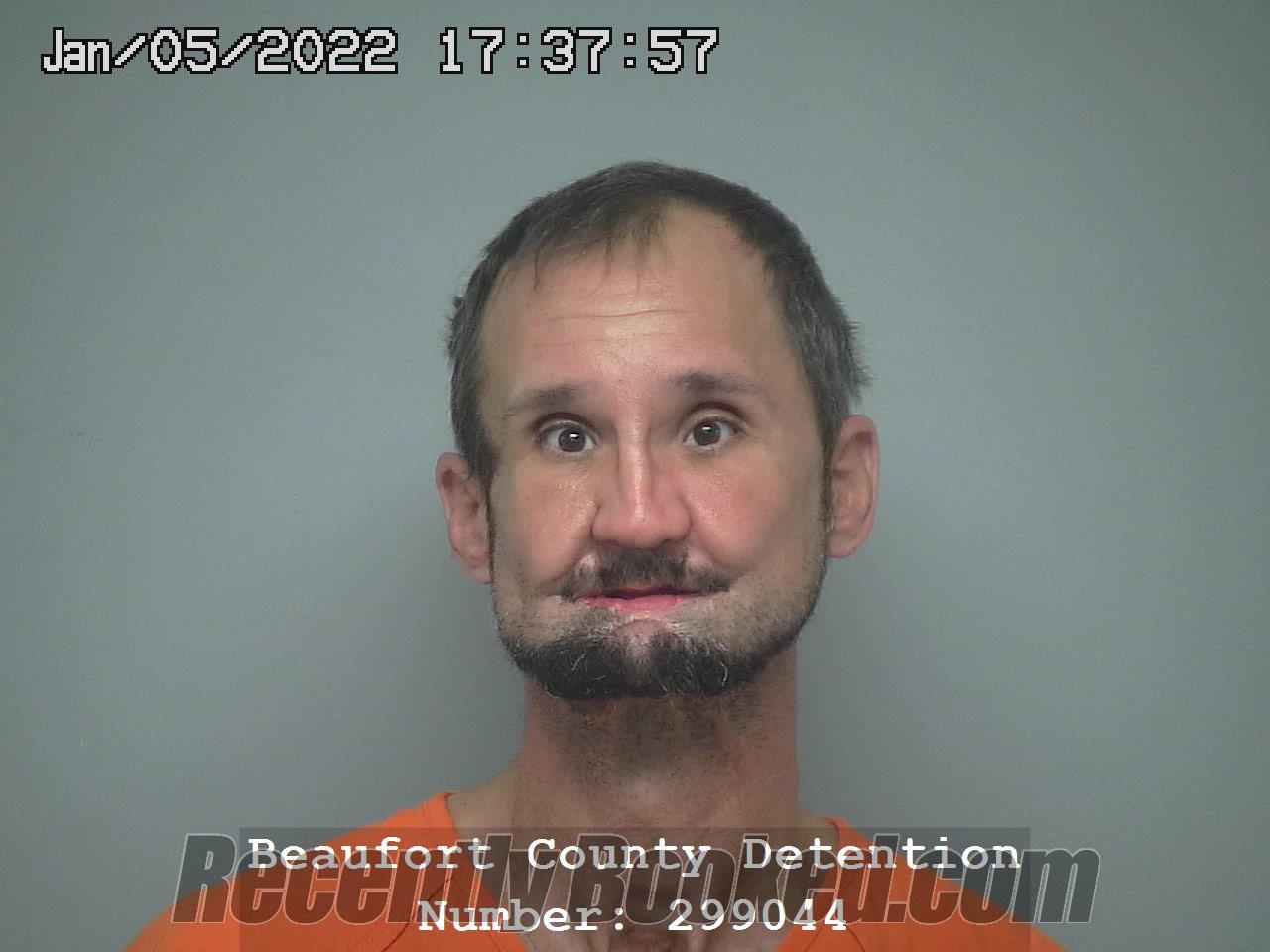 Recent Booking / Mugshot for VINCENT PATRICK BULLOCK in Beaufort County ...